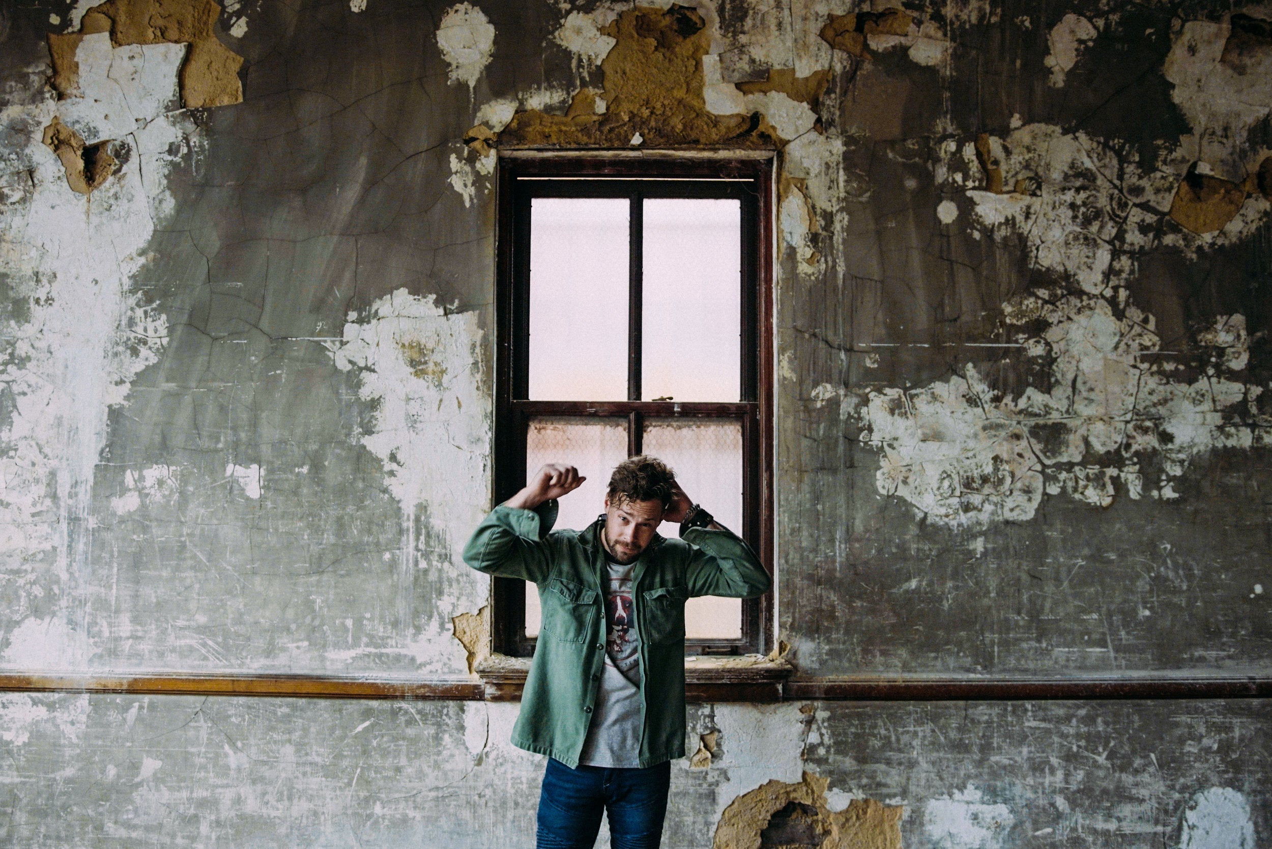15 Country Artists to Watch in 2018 – Lewis Brice
